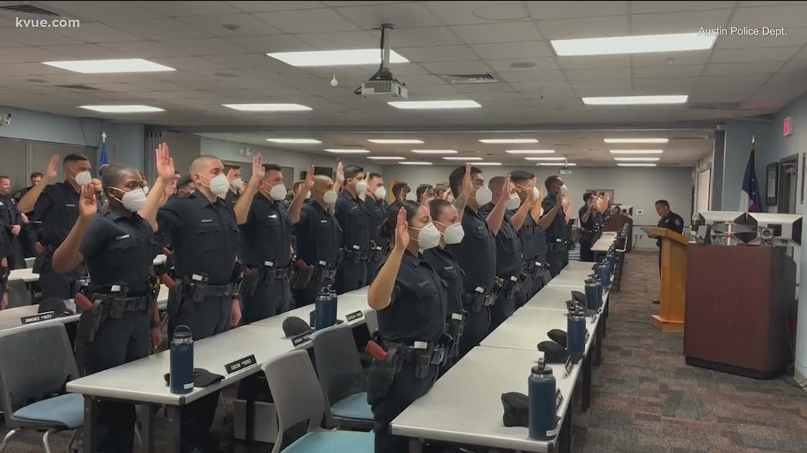 Dozens of Austin police cadets sworn in | kvue.com