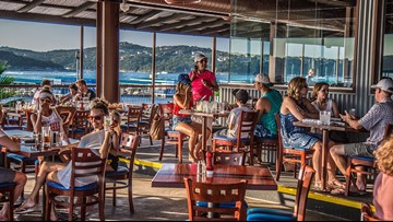 Food with a view! | Where to eat on the lake in Austin | kvue.com