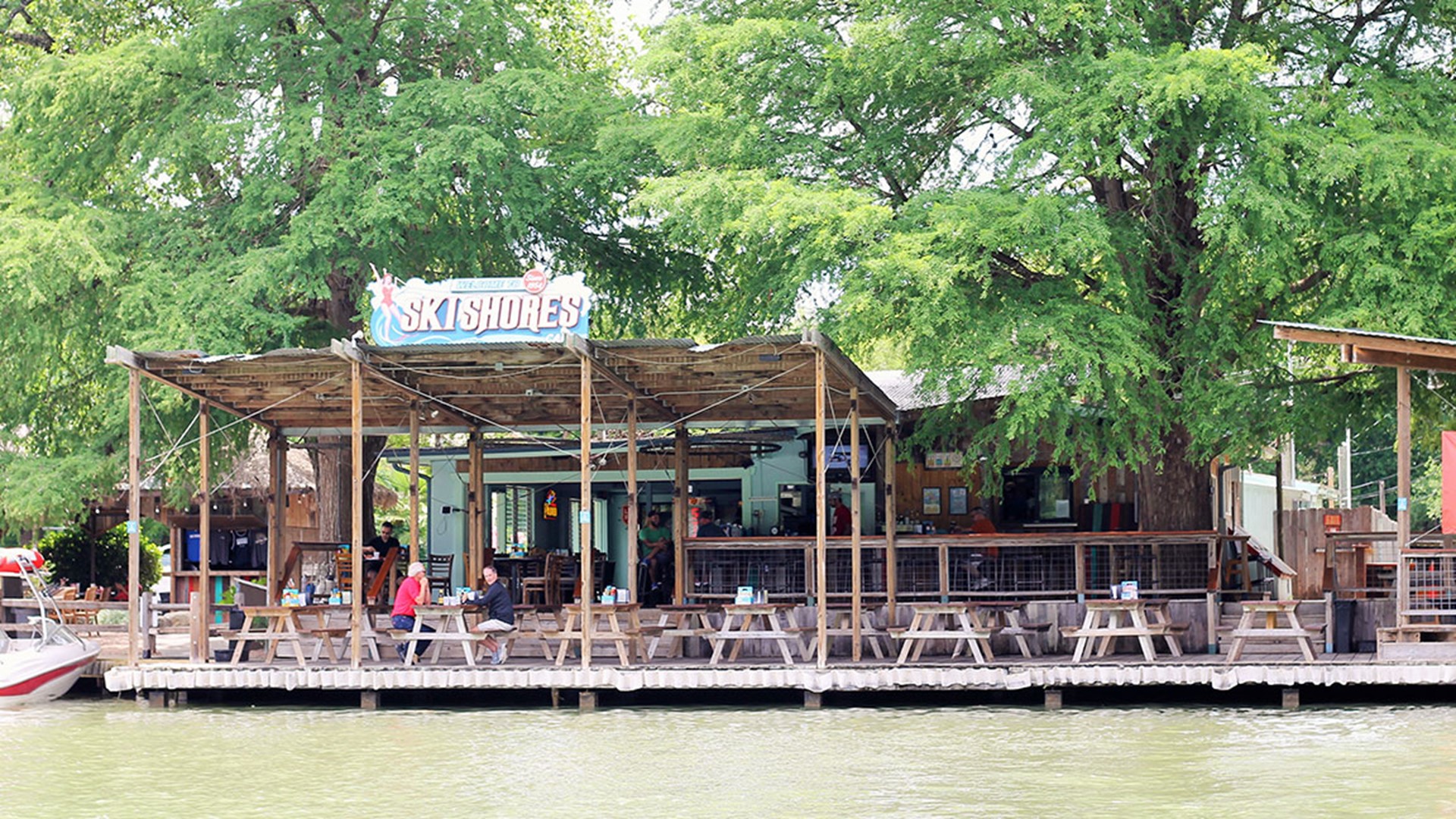 Food with a view! | Where to eat on the lake in Austin | kvue.com