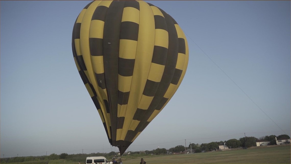 Kyle's 'Pie in the Sky' event combines pies and hot air balloon fun ...
