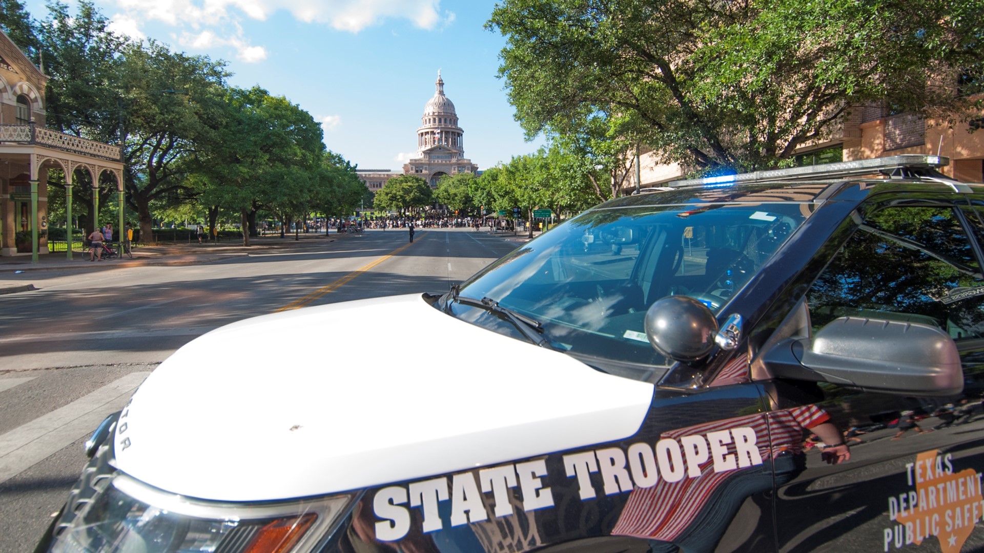 PHOTOS: Protesters march through Downtown Austin for seventh night in a ...