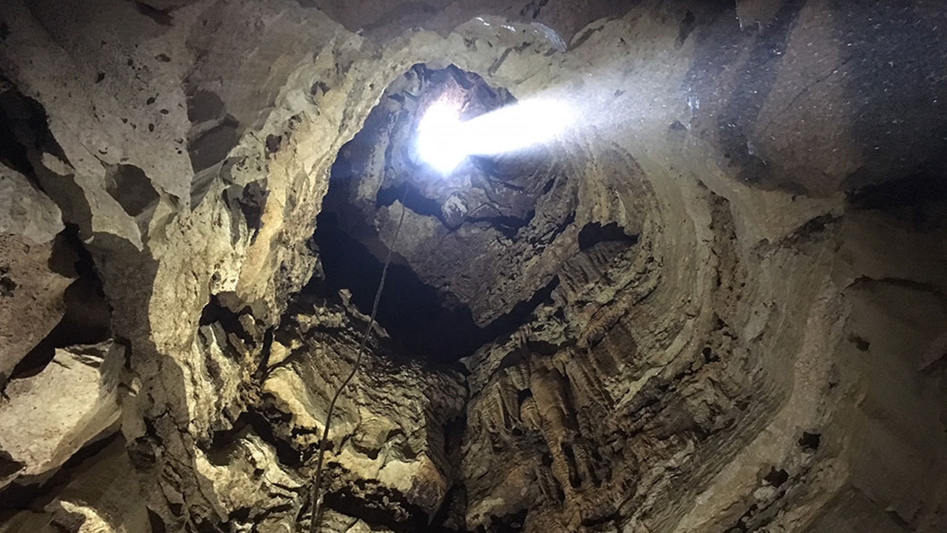 Cave clean-out: A look inside Austin's hidden caverns | kvue.com