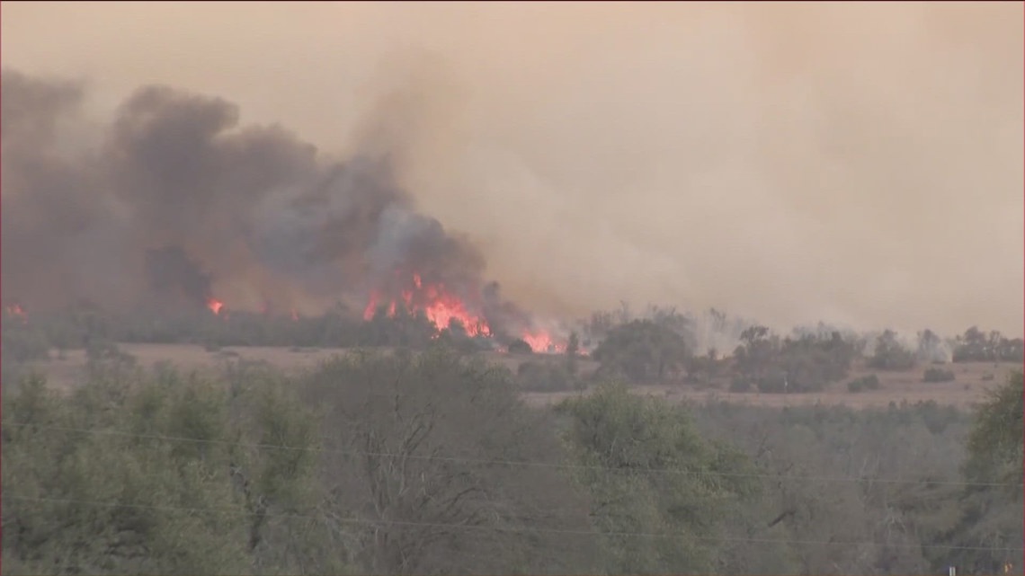 Evacuations underway as crews battle 400-acre Crabapple Fire in ...