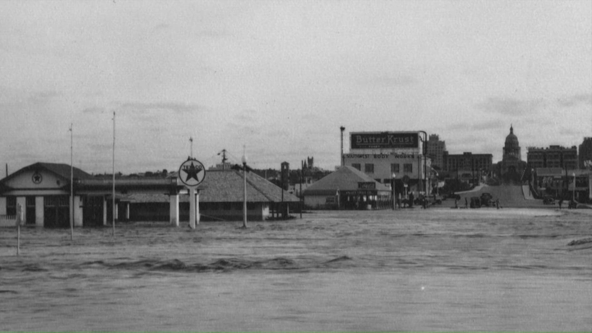 The Austin flood that buried the Congress Avenue bridge under water ...