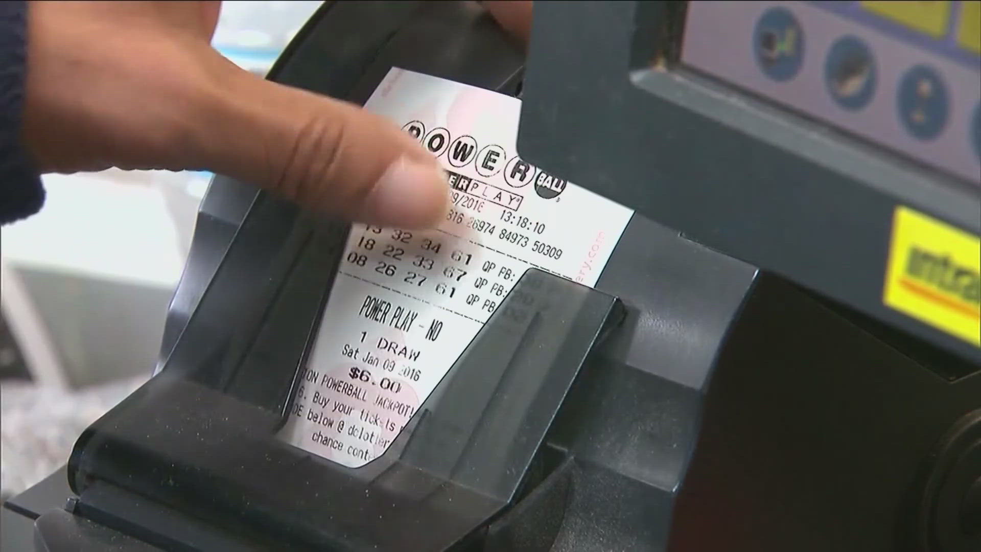 Single ticket wins $1.8 billion Powerball jackpot on Christmas Eve ...