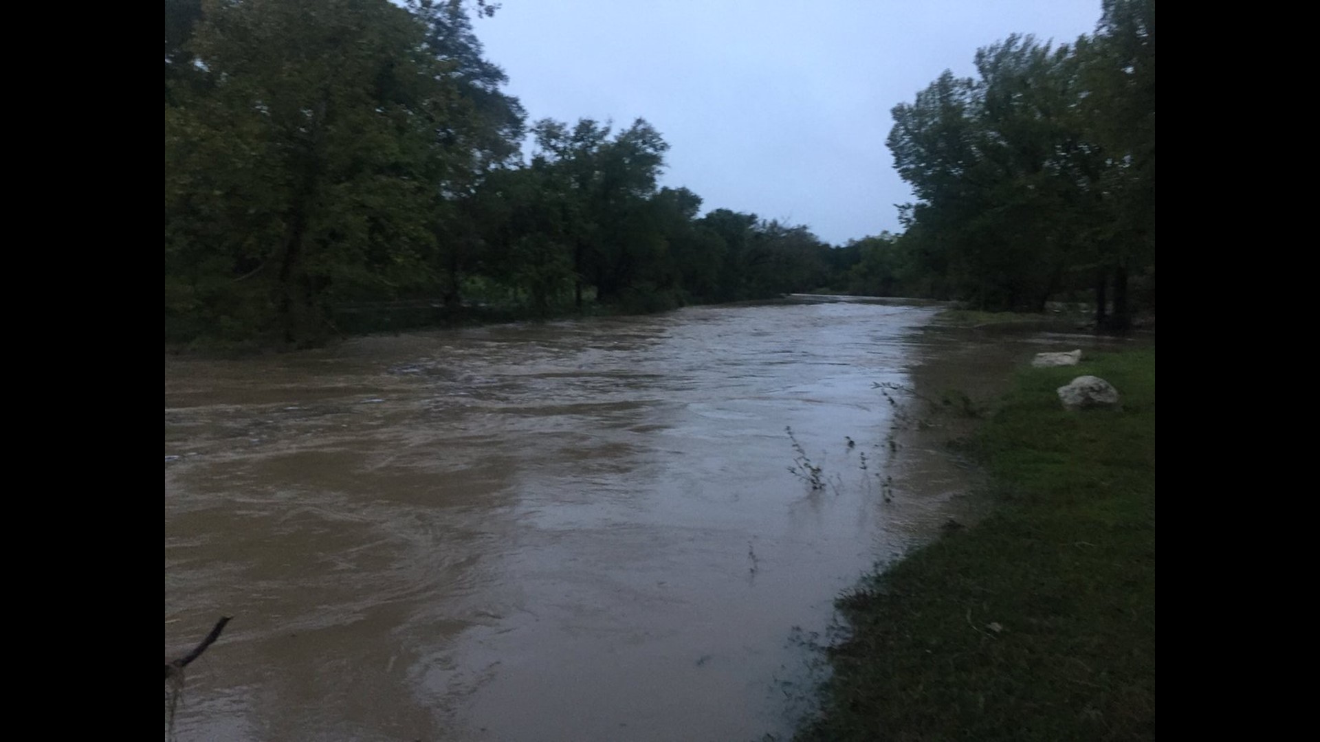 Several rescued after rain causes overnight flooding in Austin area ...