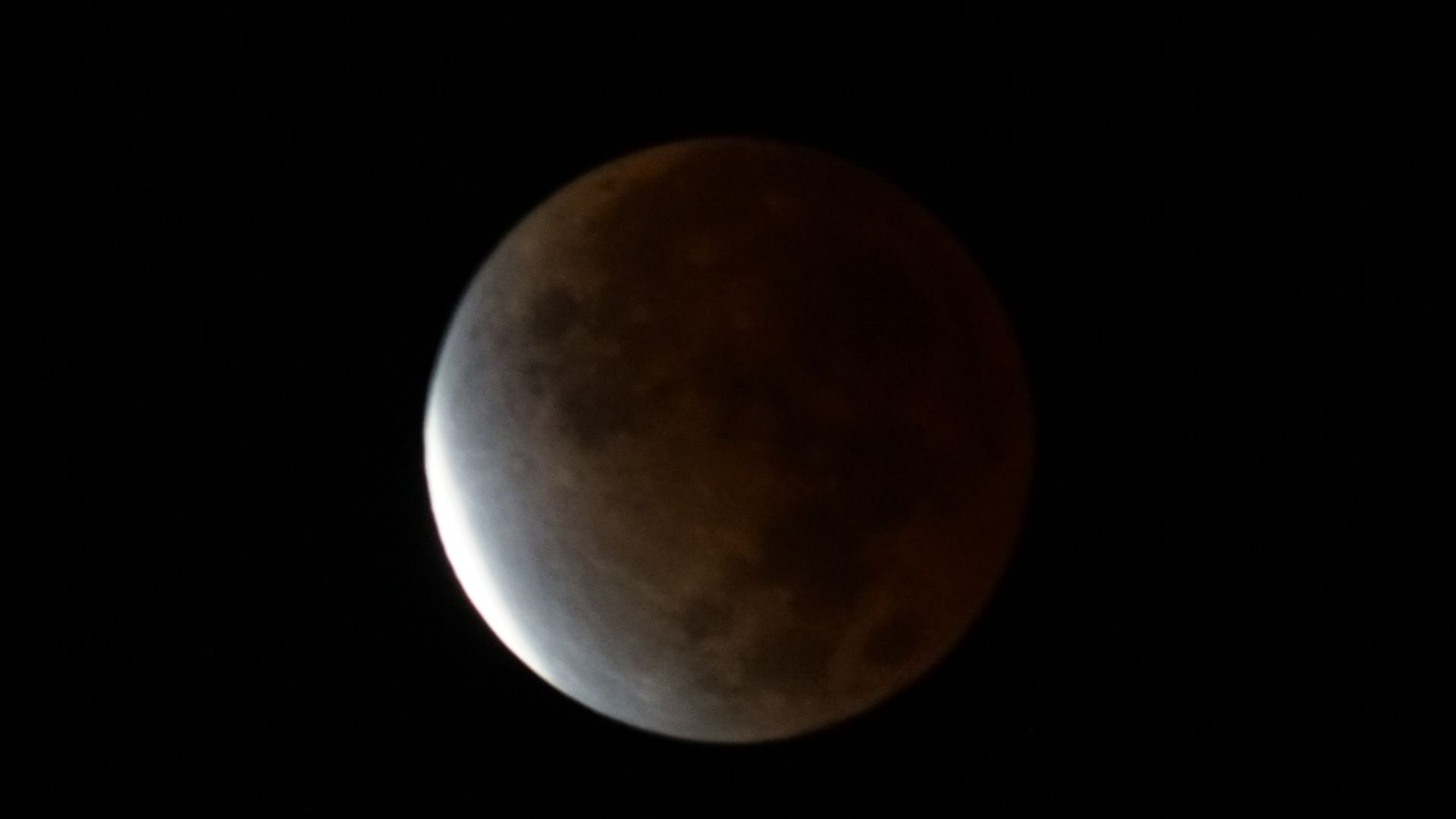 PHOTOS: Partial lunar eclipse - November 2021 | kvue.com