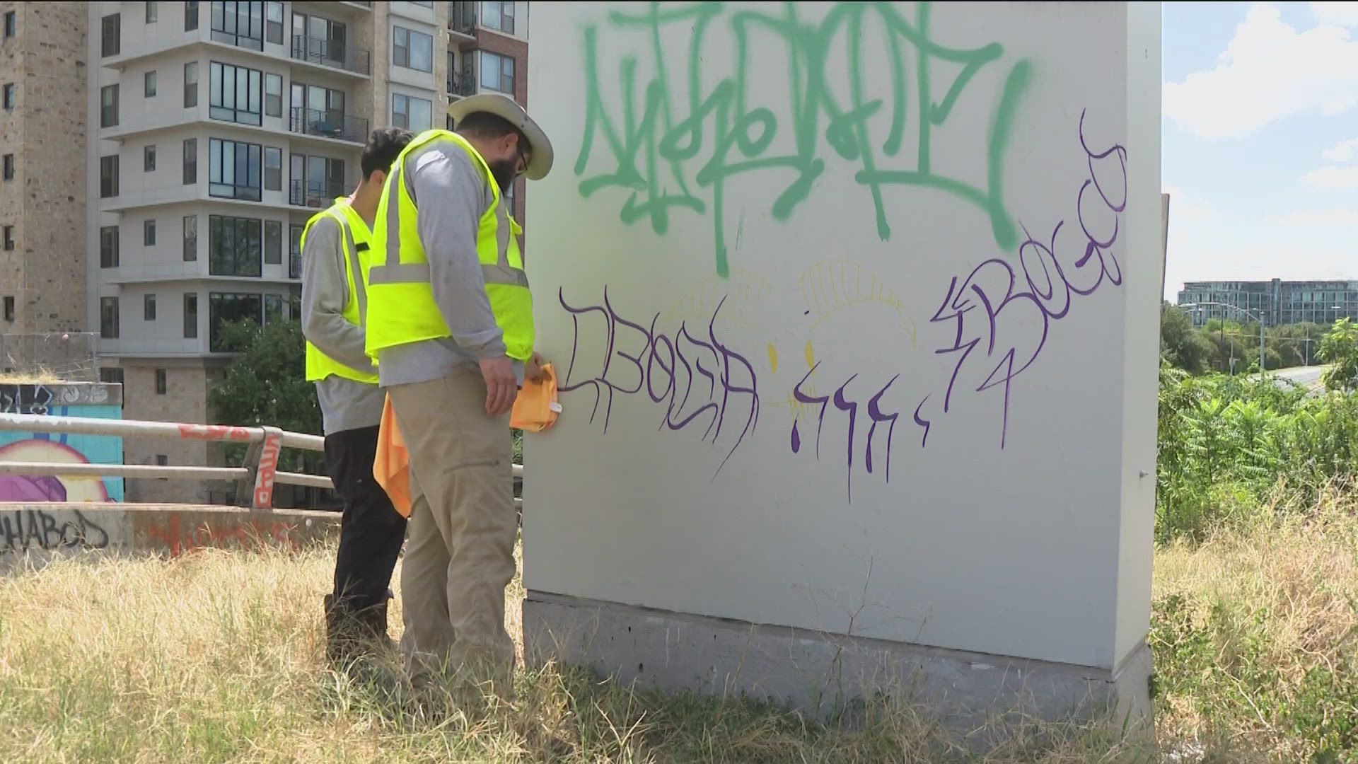 Austin launches graffiti cleanup pilot program | kvue.com