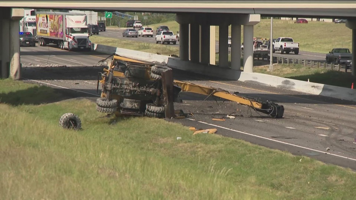 Man hospitalized following I-35 bridge crash in Georgetown dies | kvue.com