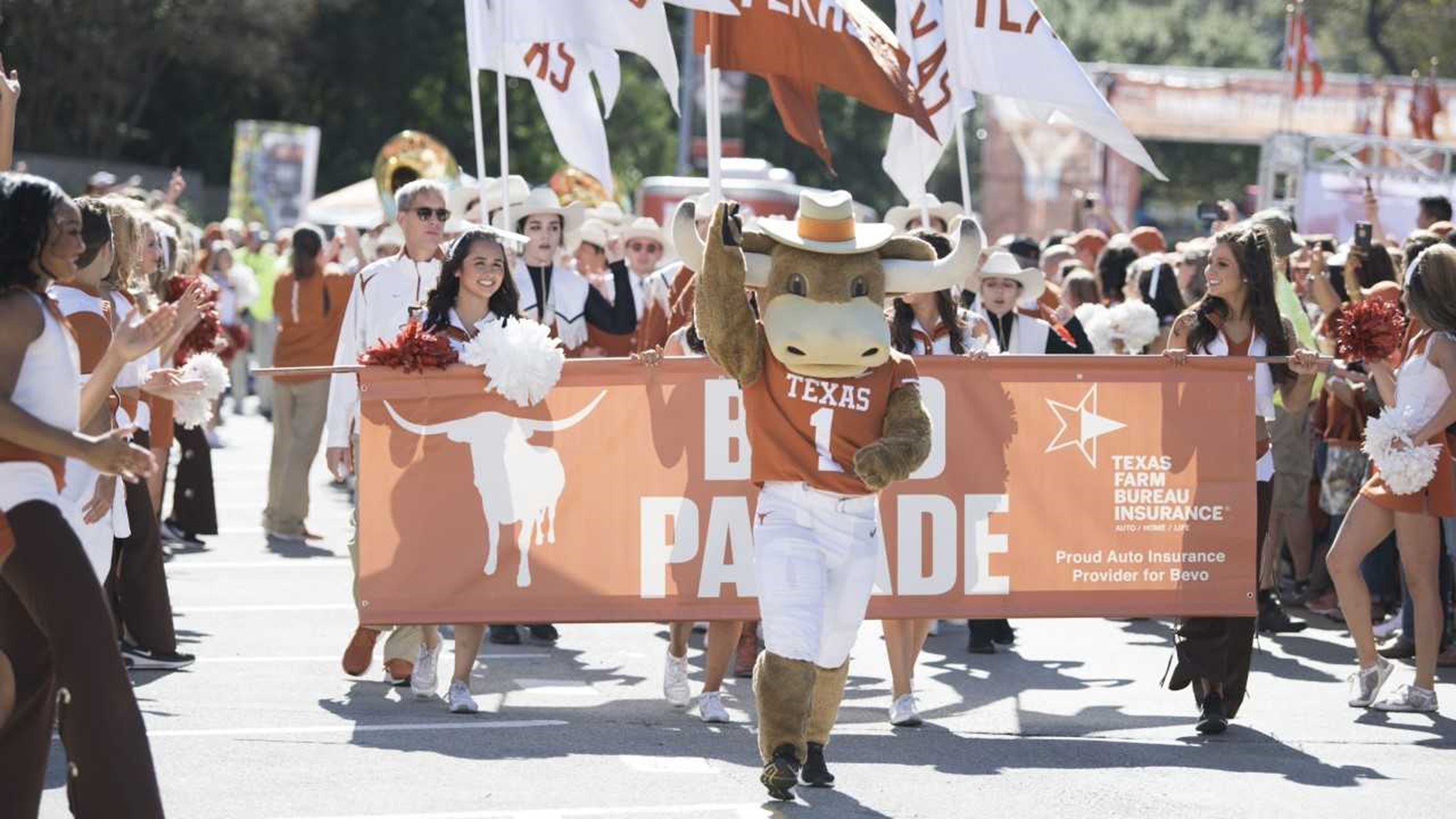 PHOTOS: Bevo Boulevard lights up ahead of Texas game against West ...