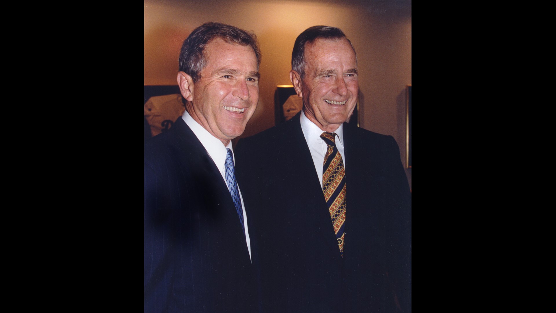 ‘End of an era’ | George H.W. Bush photographer remembers capturing ...