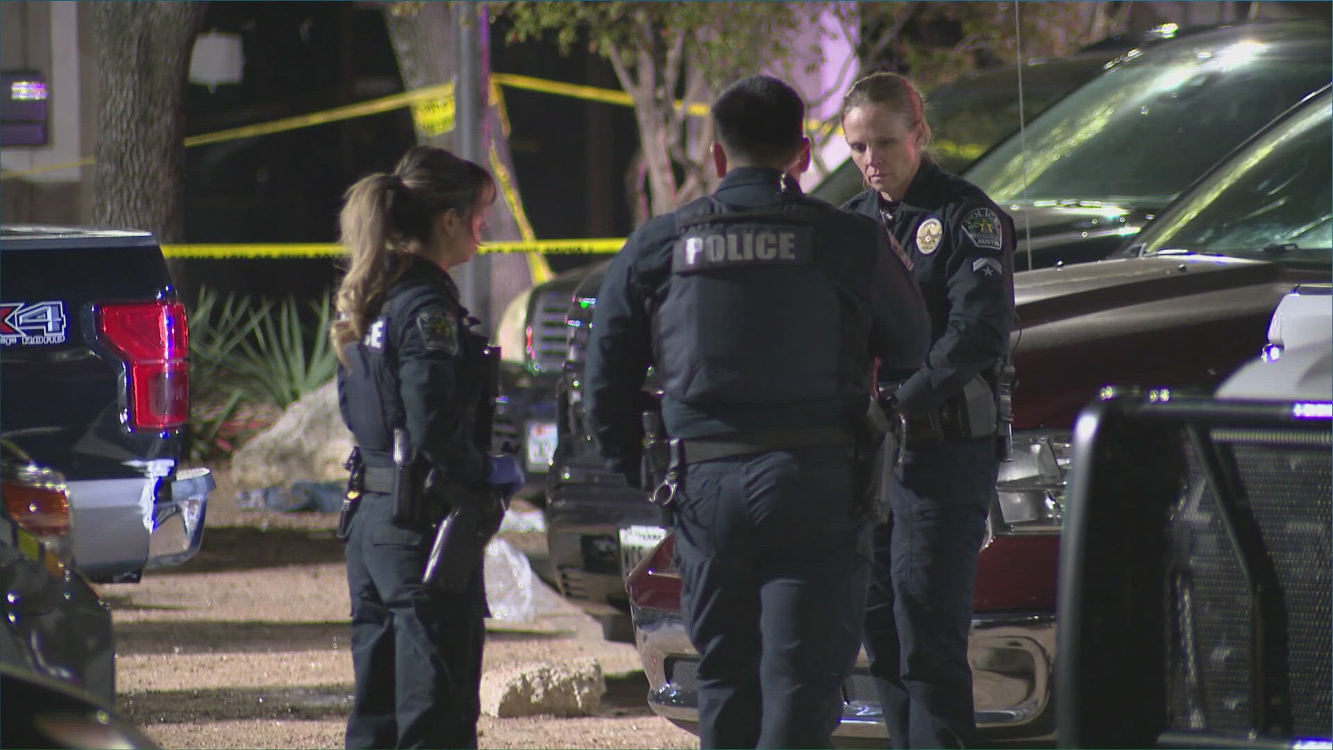 1 injured after fight leads to shooting outside bar in North Austin ...