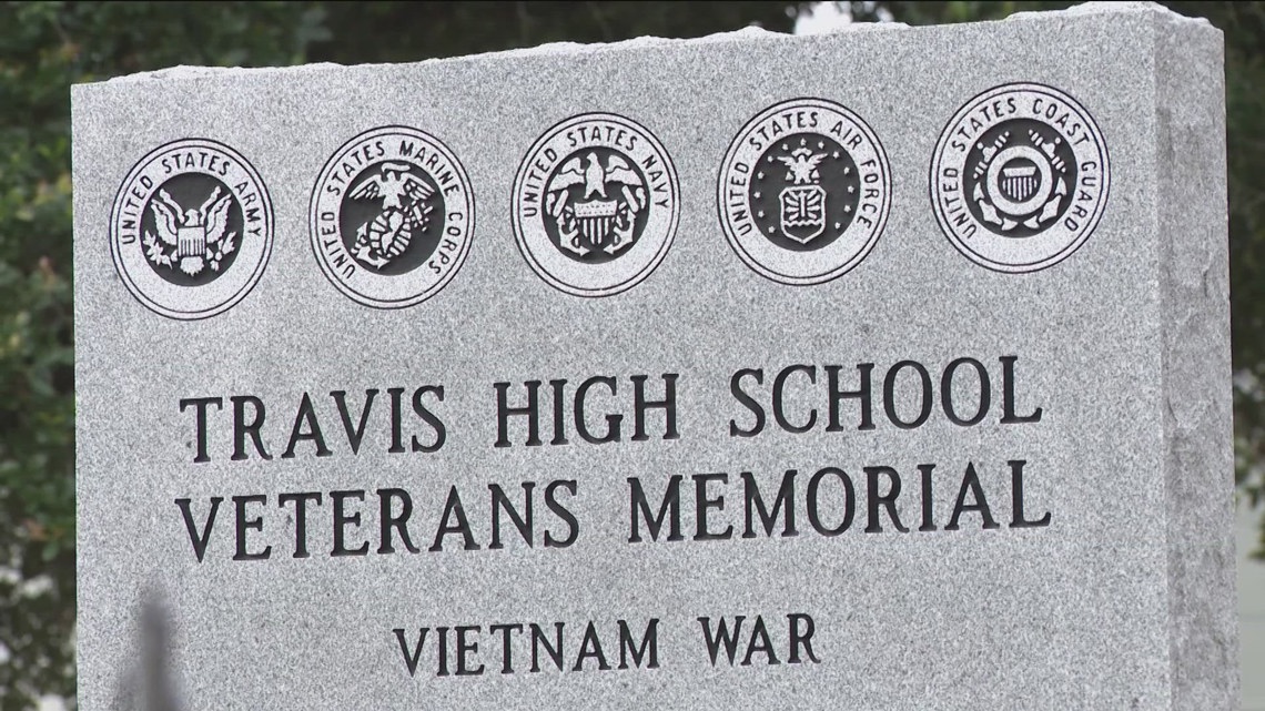 Fallen veterans honored at Travis Early College High School | kvue.com