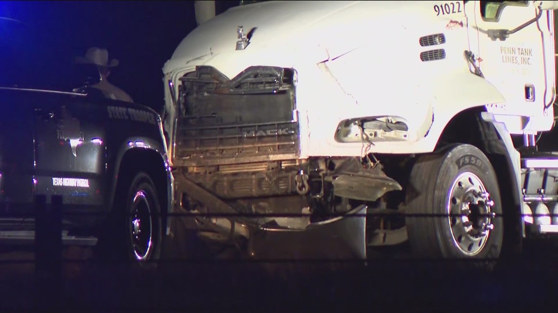 2 killed in crash on State Highway 71 | kvue.com