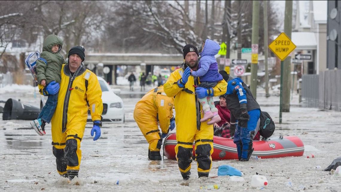 Detroit neighborhood frozen after water main break | kvue.com