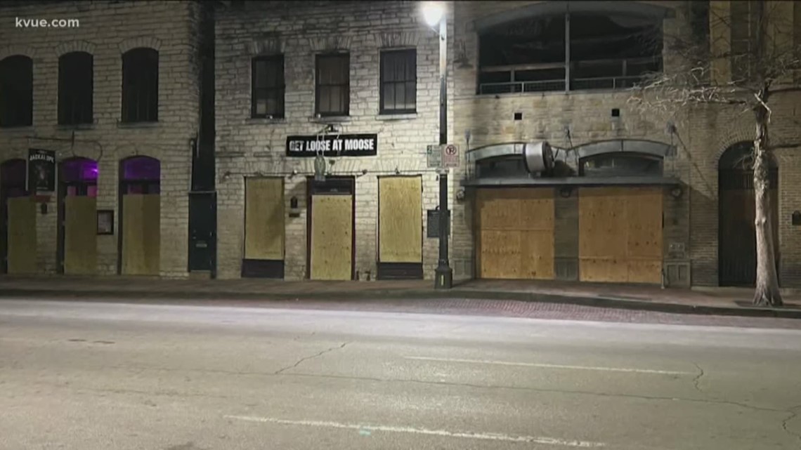 Coronavirus: Austin's Sixth Street is a 'ghost town' in photos | kvue.com