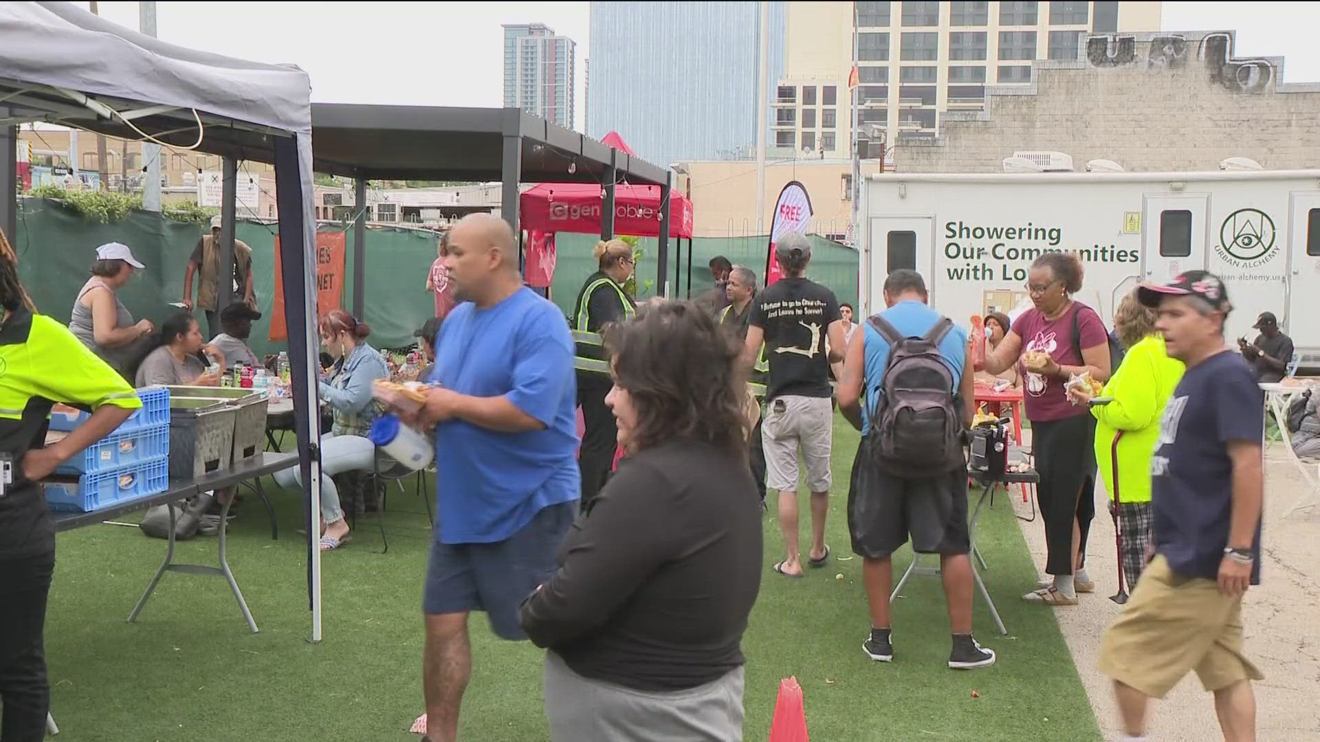 Urban Alchemy aids Austin's homeless in hot summer temps | kvue.com