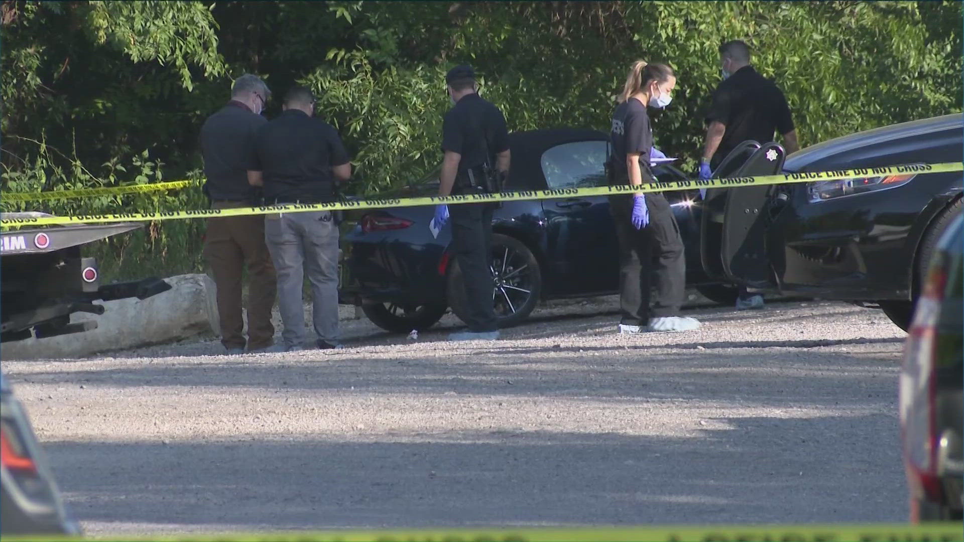 Austin police seeking tips after officer, woman shot near Zilker Park | kvue.com