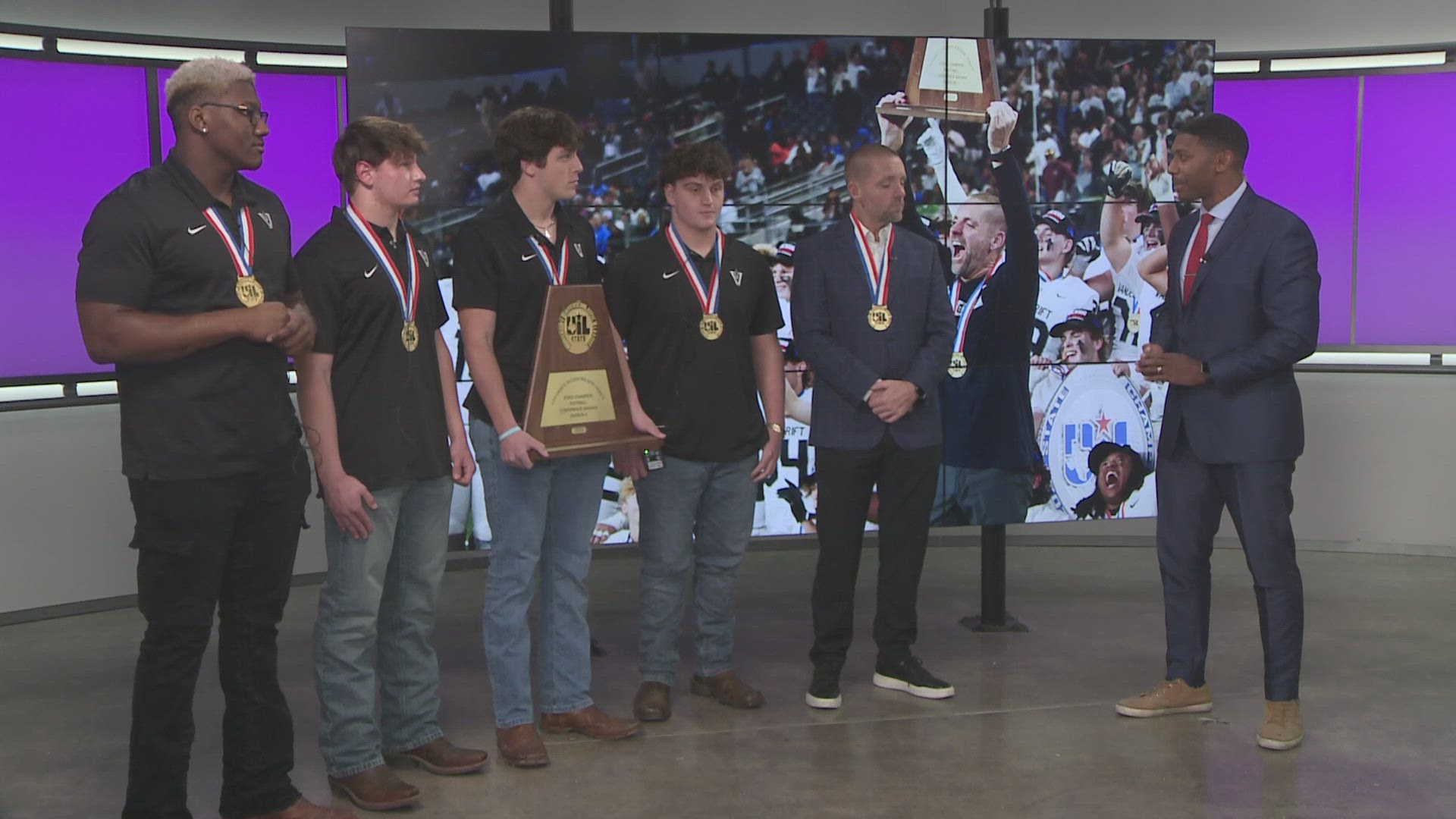 Vandegrift Vipers in studio after state championship win | kvue.com