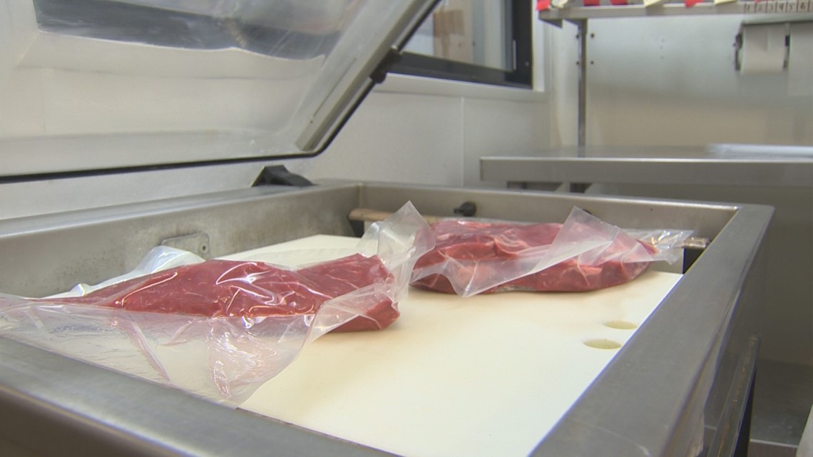Butcher class at Florence HS teaching students how to cut and sell meat ...