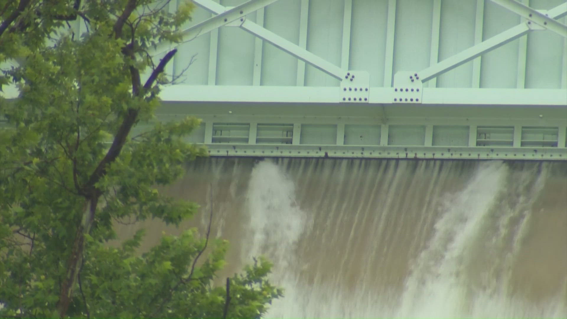 LCRA opens 2 floodgates Monday in Central Texas during rainfall | kvue.com