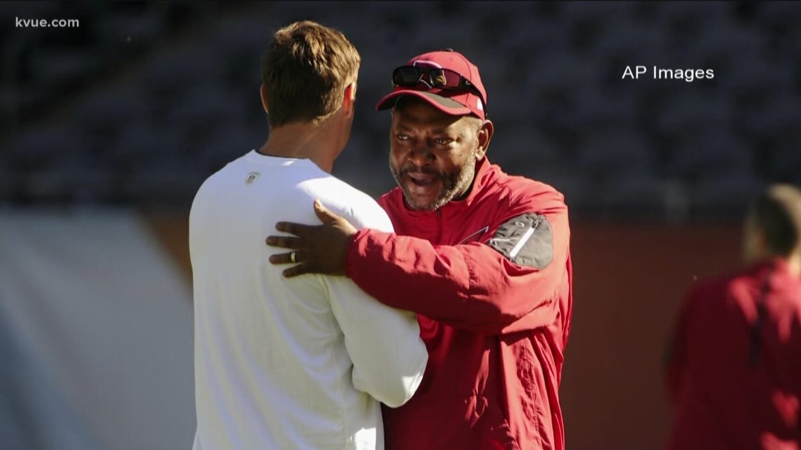 Former Texas Football wide receivers coach Darryl Drake dies | kvue.com