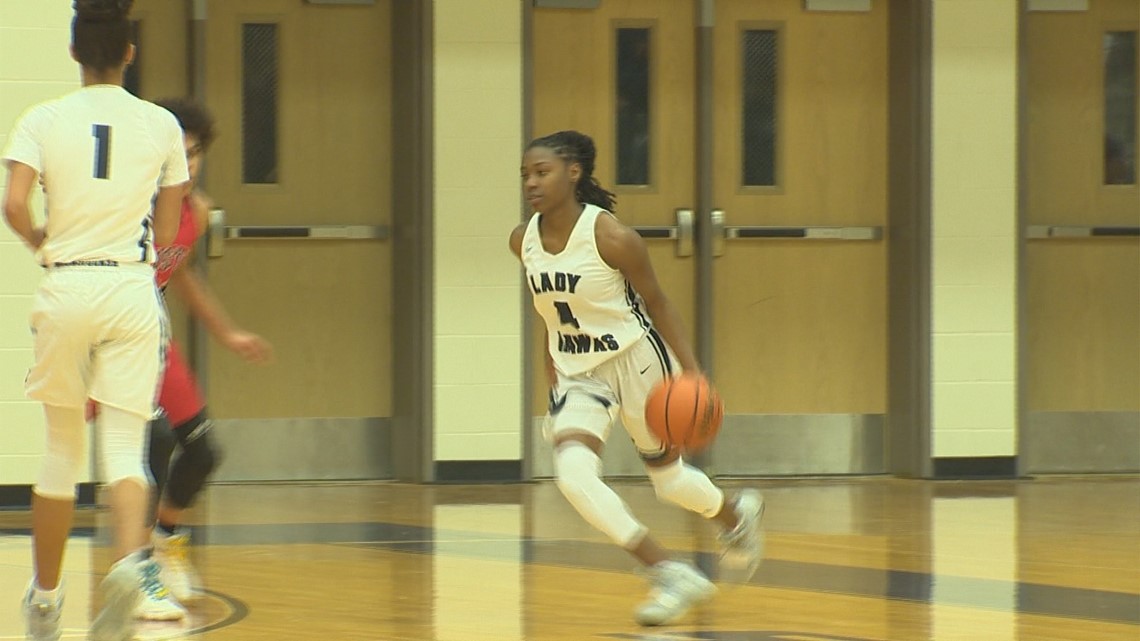 Mikayla Woods changing the game at Hendrickson | kvue.com