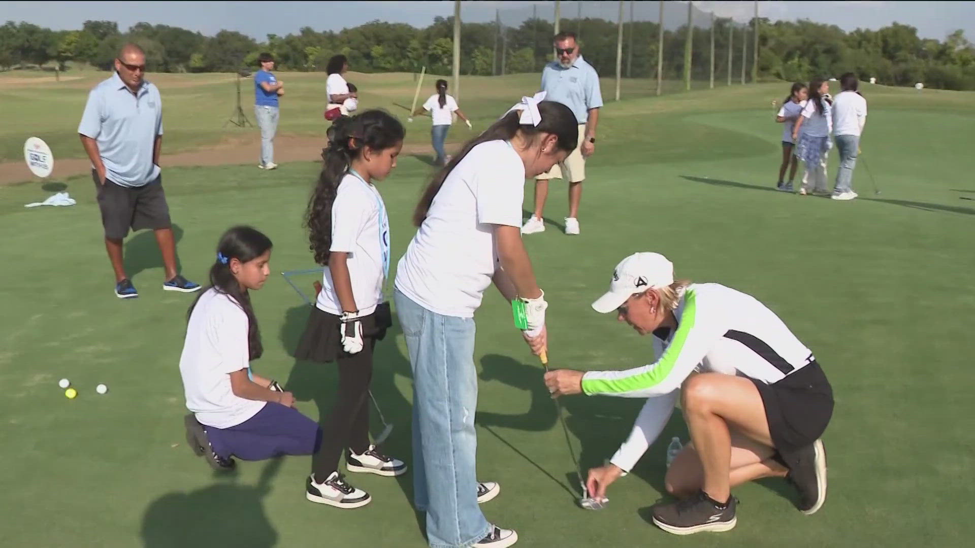 Former Longhorns Jamaal Charles, Colt McCoy team up for golf program ...