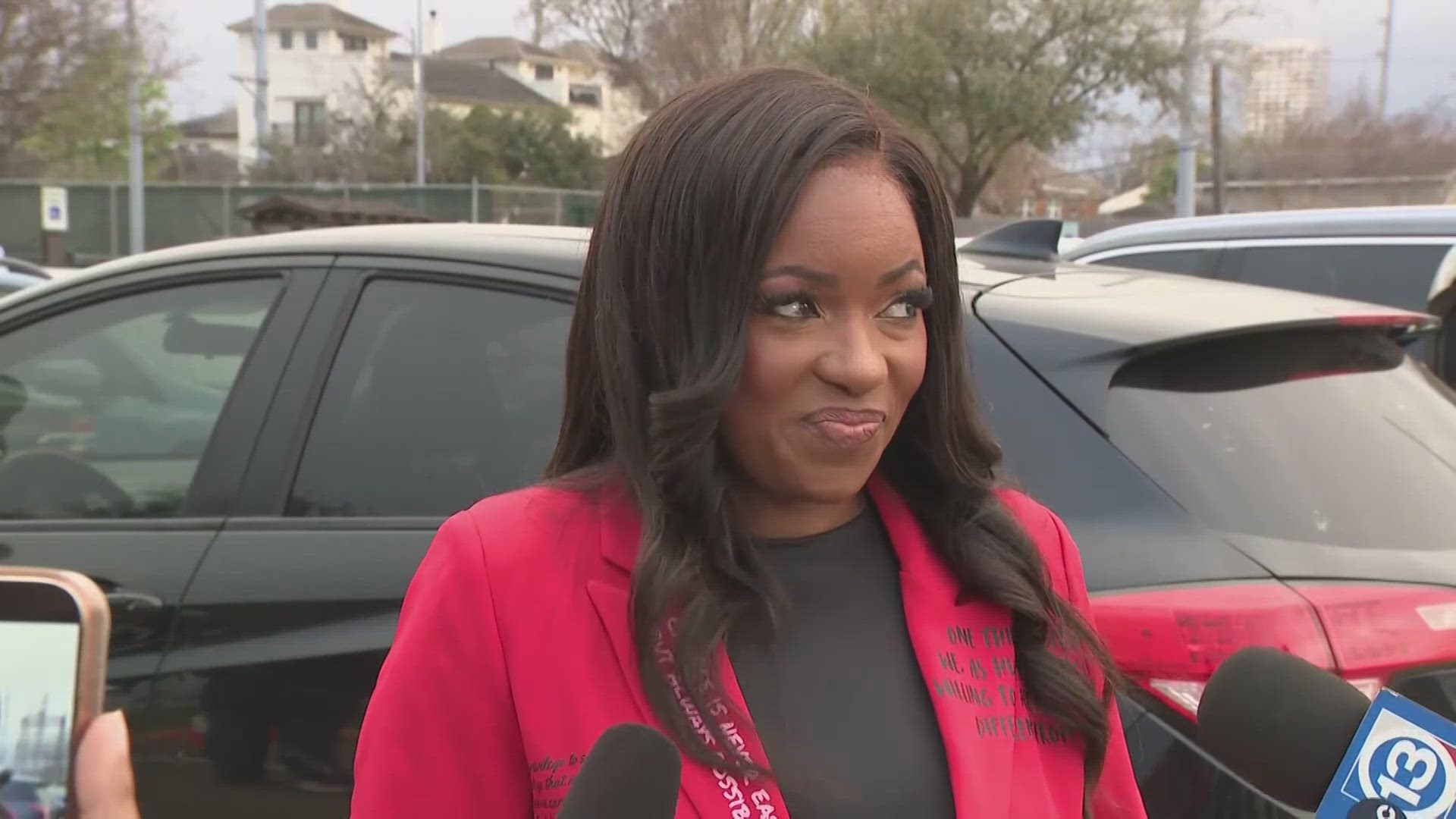 US Rep. Jasmine Crockett hosts election watch party in Dallas | kvue.com