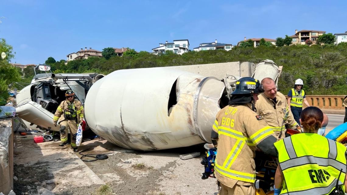 1 injured after cement truck rollover in Lakeway, Texas | kvue.com