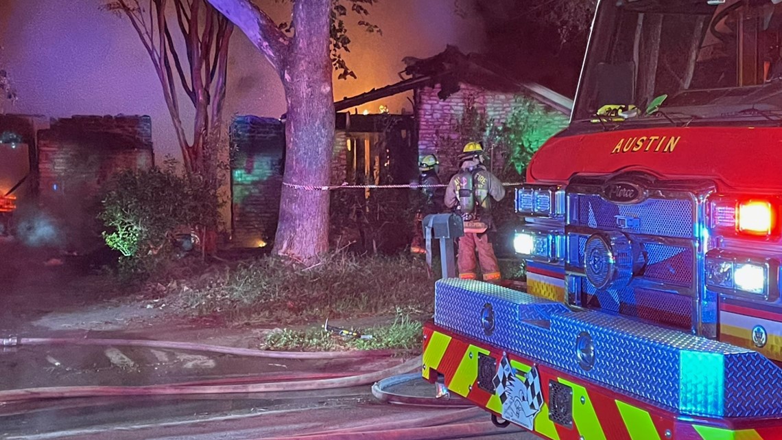 Home a total loss after house fire on Bucks Run in Austin | kvue.com