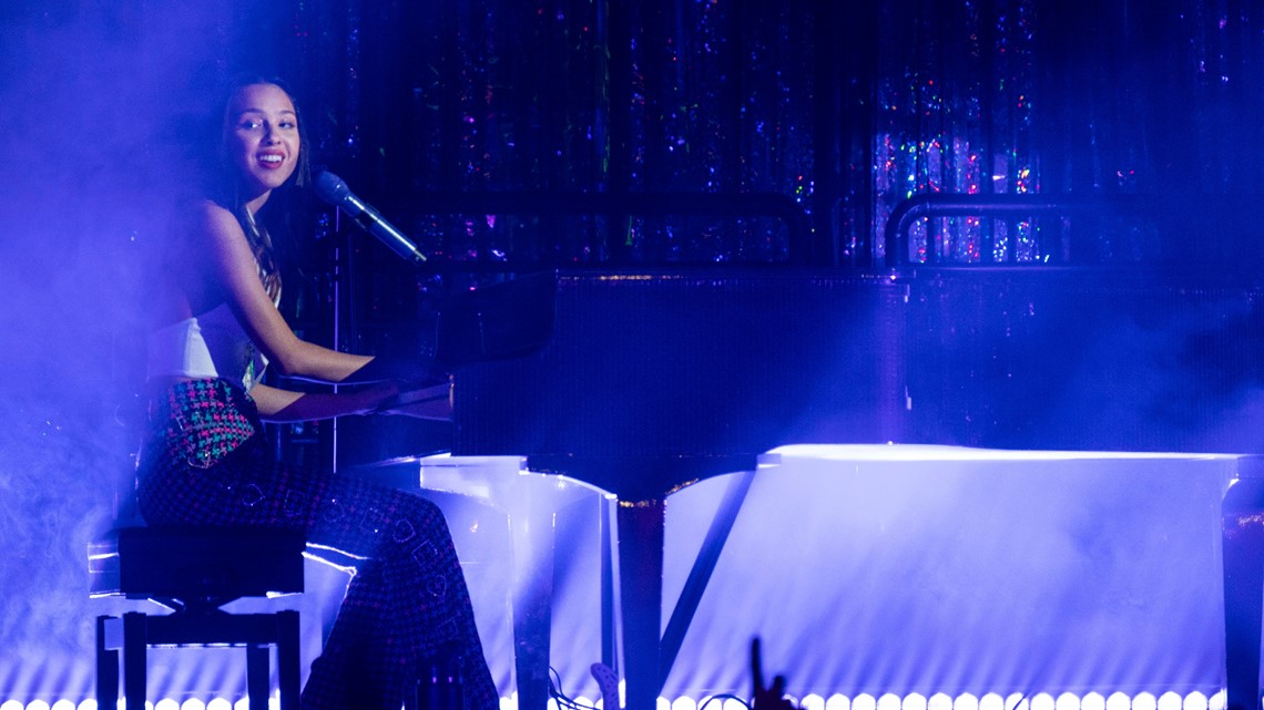 Olivia Rodrigo performs in Austin at Moody Amphitheater | kvue.com