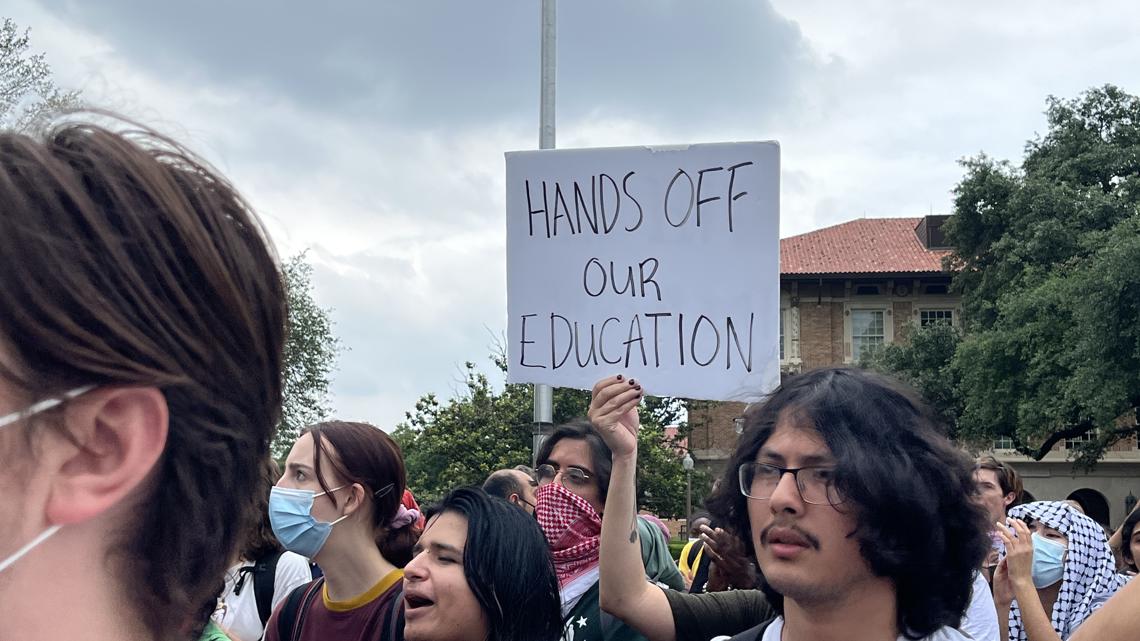 University of Texas rally organizers address school's actions | kvue.com