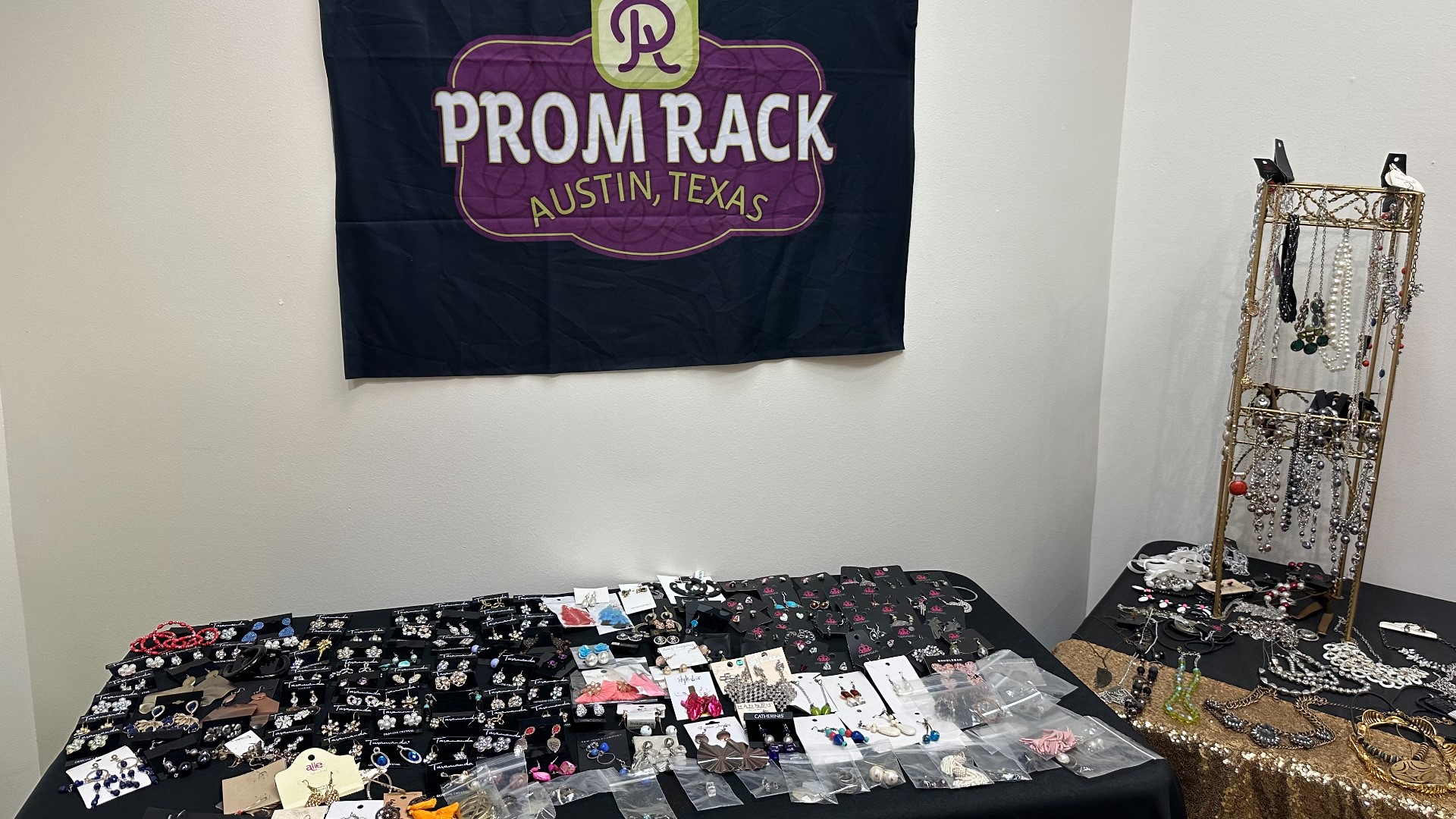 Pop-up provides over 2,500 free prom dresses to Central Texas high ...