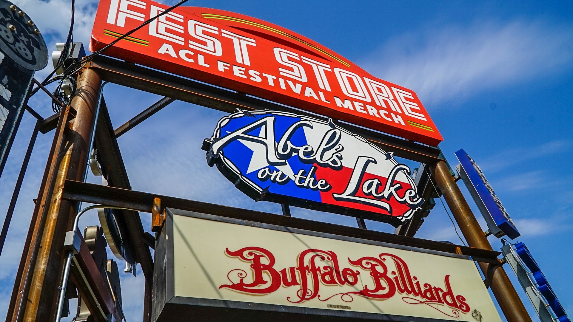 Austin, Texas bar decorates with signs from closed businesses | kvue.com