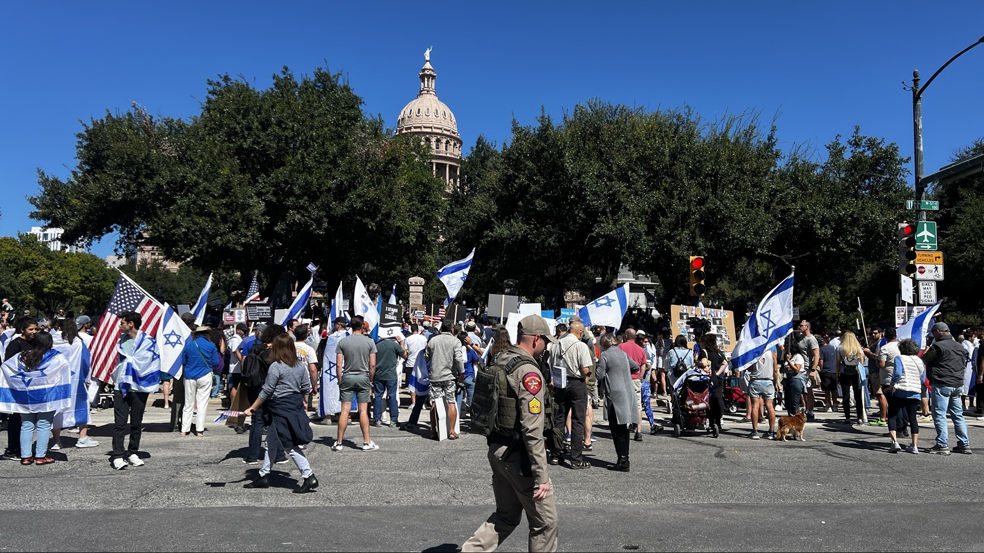 Israel, Palestine supporters gather in separate protests at the Texas ...