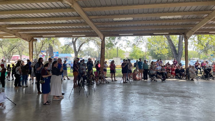 Uvalde Love Project mosaic revealed to the public | kvue.com