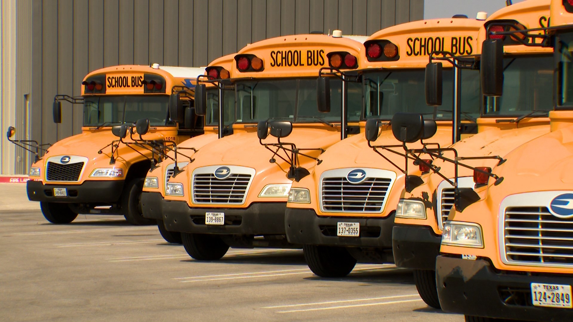 Remembering when the Mueller neighborhood was Austin's airport | kvue.com