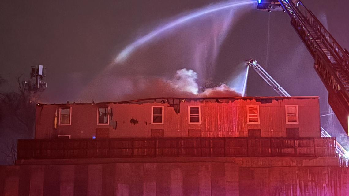 AFD responds to fire at abandoned Central East Austin apartment complex ...