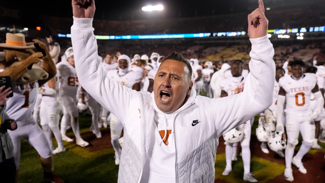 Texas football coach Steve Sarkisian agrees to extension | kvue.com