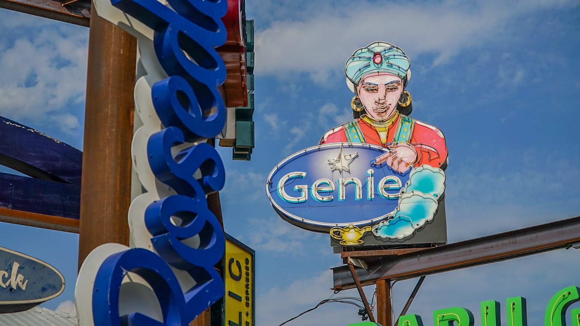 Austin, Texas bar decorates with signs from closed businesses | kvue.com