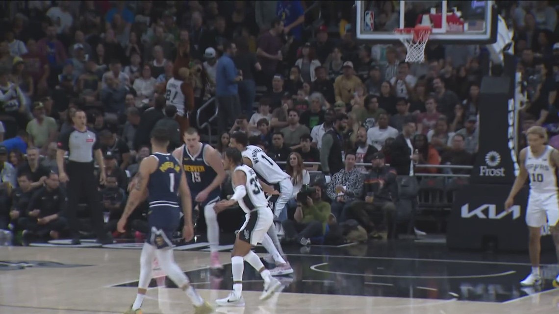 Spurs pack out Moody Center in first of two games in Austin | kvue.com