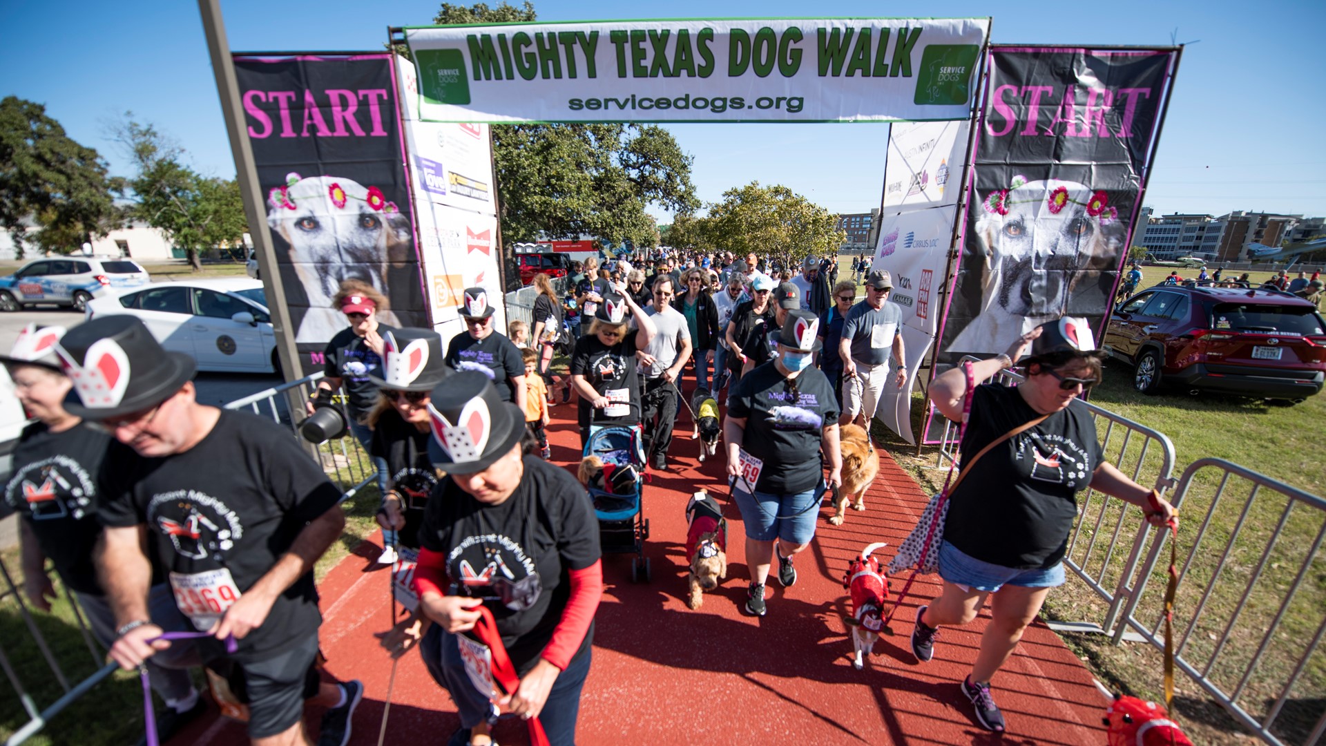Hundreds of pups join in Mighty Texas Dog Walk | kvue.com