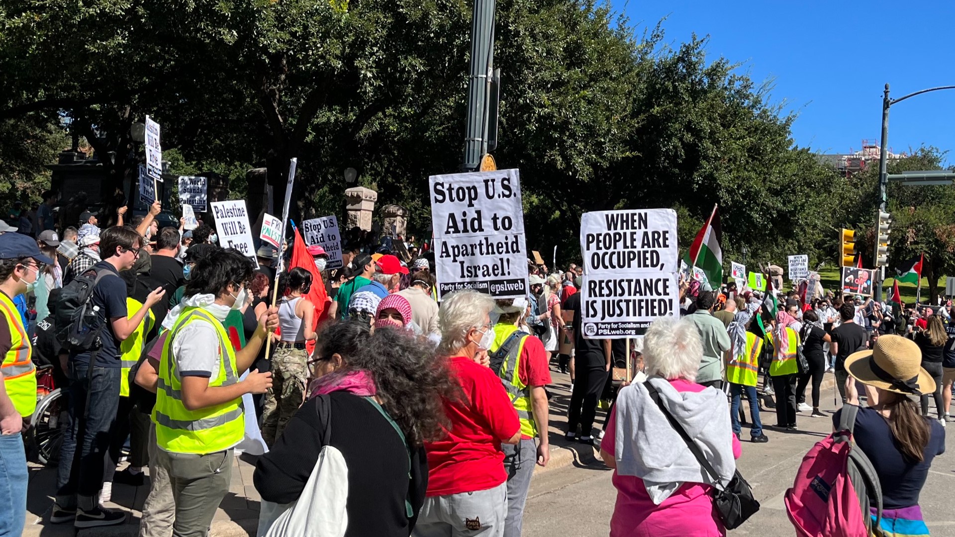 Israel, Palestine supporters gather in separate protests at the Texas ...