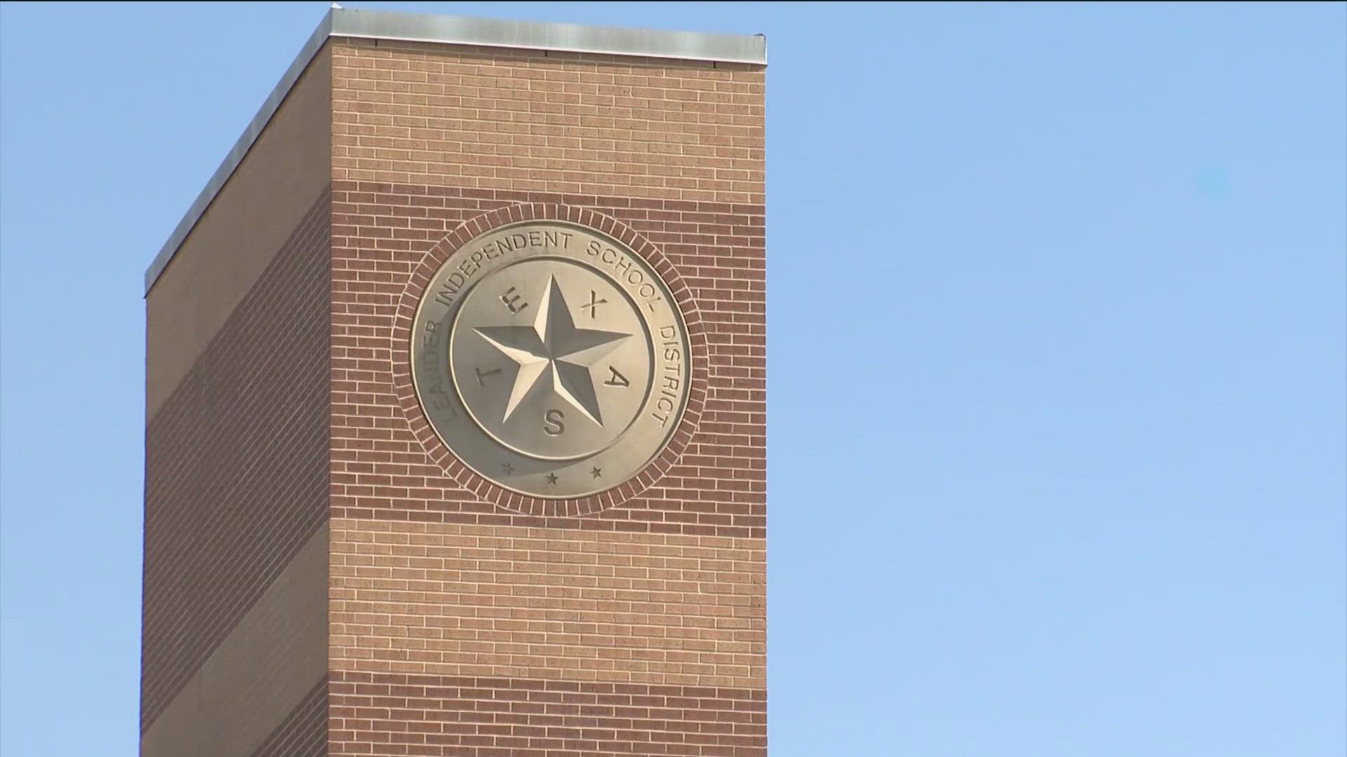 Leander police investigate bomb, shooting threats at Wiley Middle ...