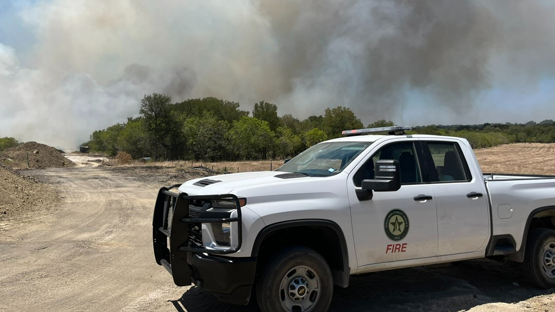 Wildfire burning in Caldwell County, south of Lockhart | kvue.com