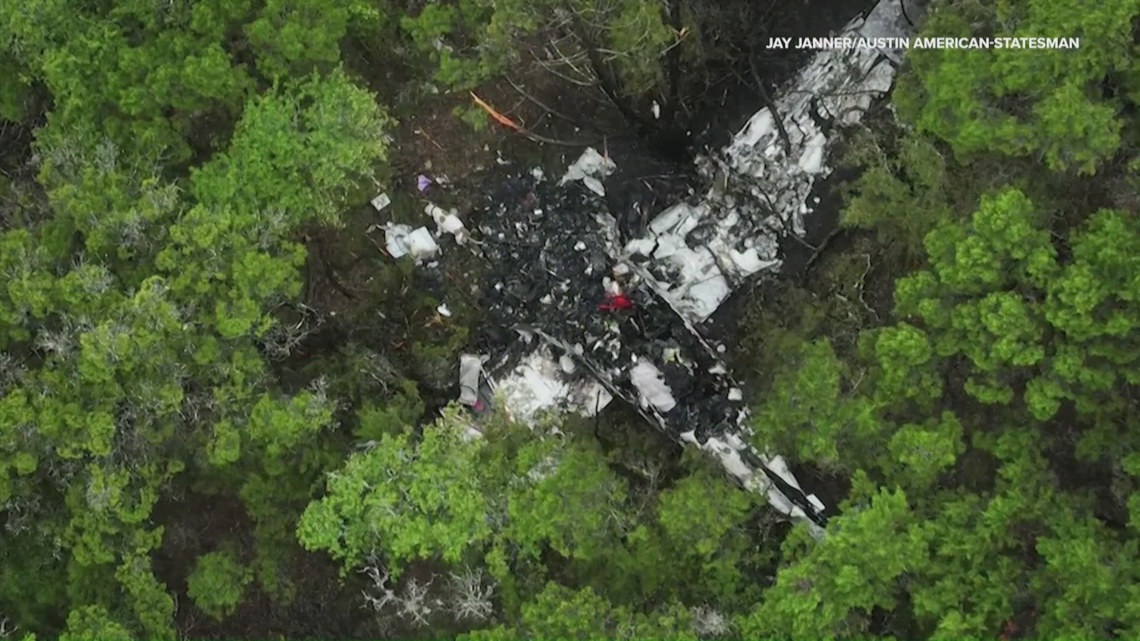 ATC radio captures moment controllers lost plane's signal ahead of ...