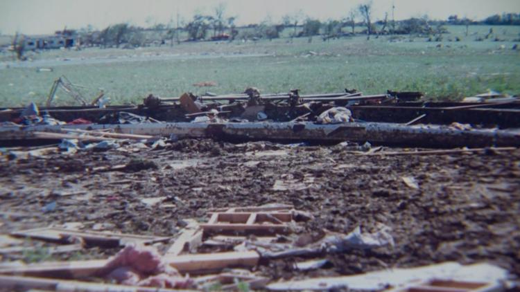 First responders reflect on recovery efforts during 1997 Jarrell ...