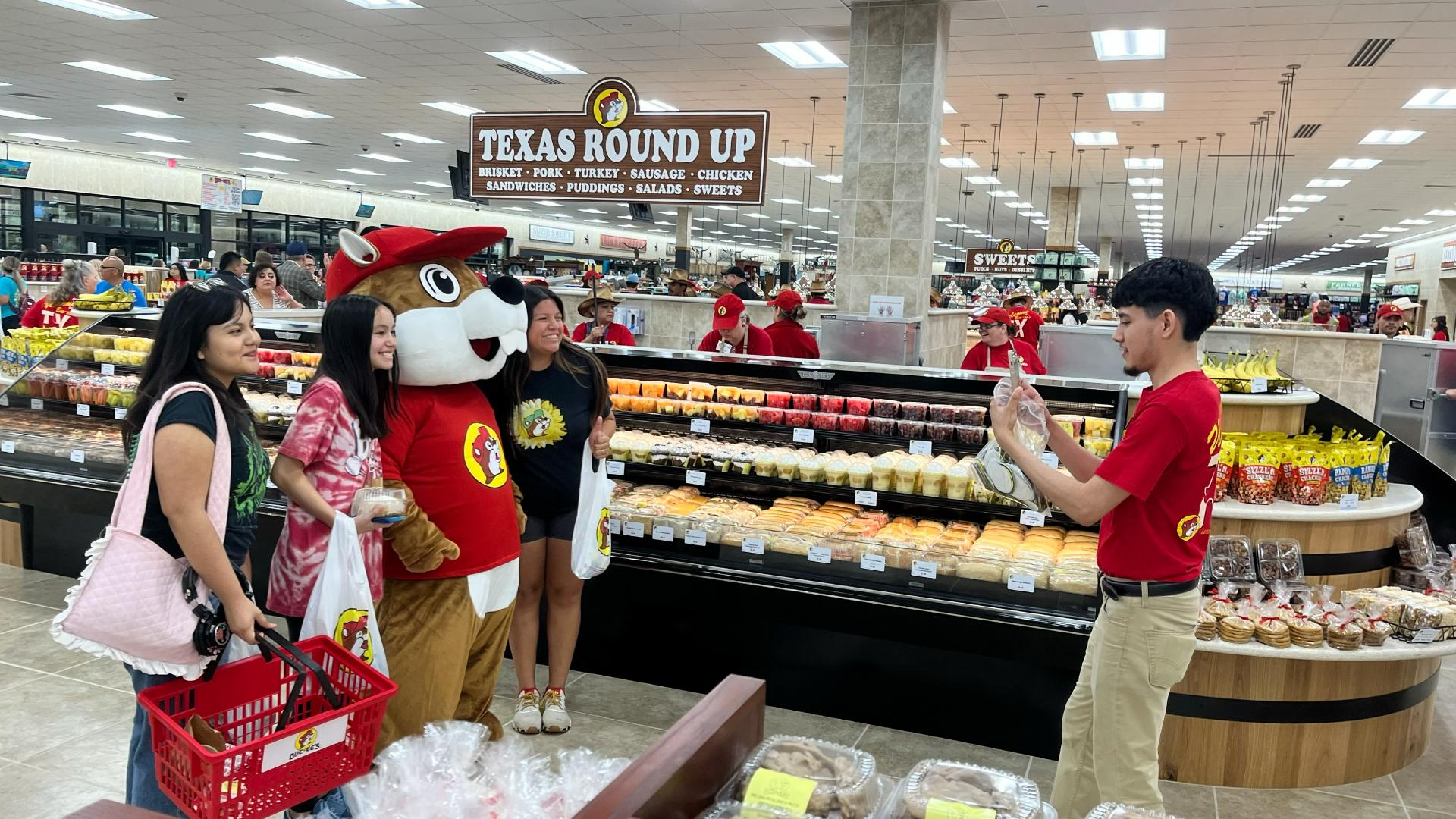 World's biggest Buc-ee's celebrates opening day in Luling, Texas | kvue.com