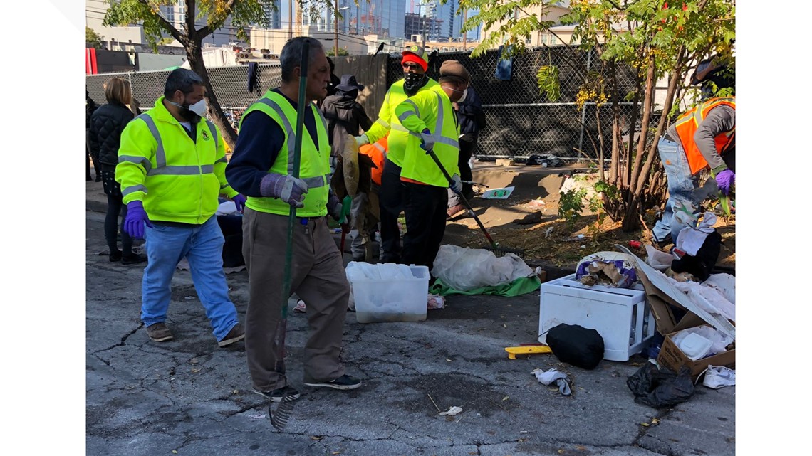 Austin homeless: Crews seen cleaning camps near ARCH | kvue.com